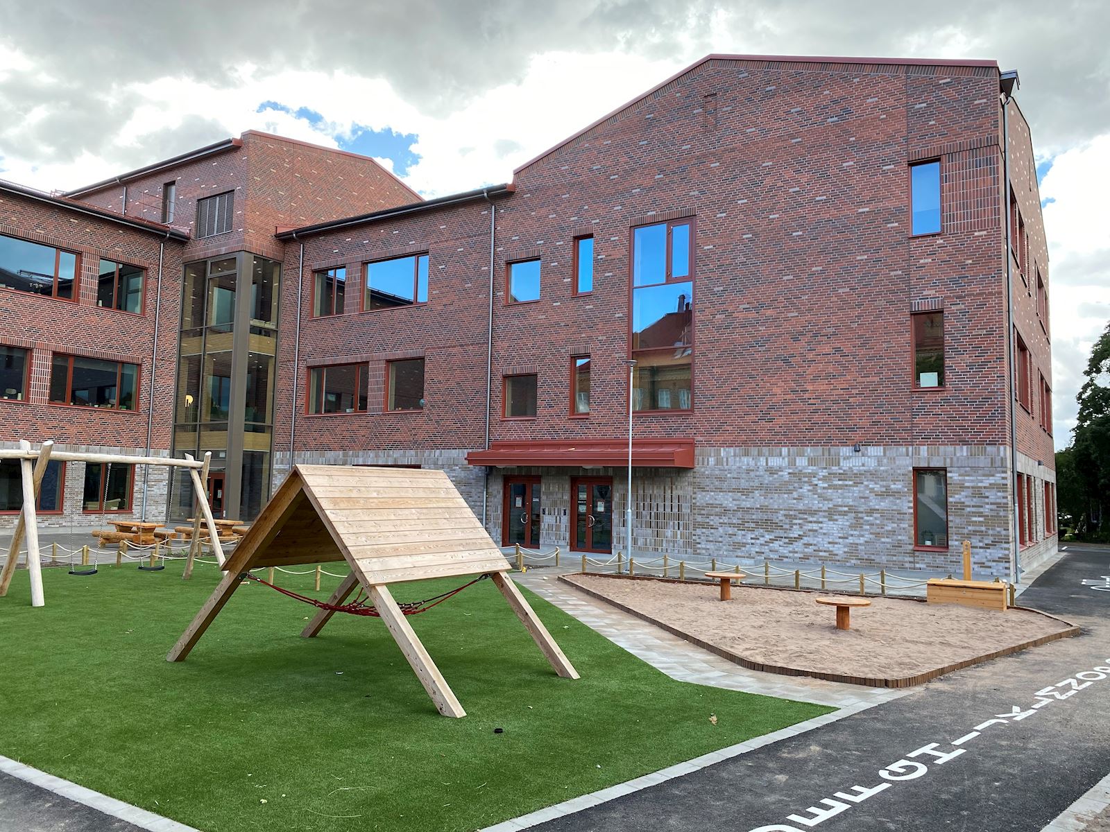 Vallaskolan, år F-6 - Skolkontoret - Sala kommun